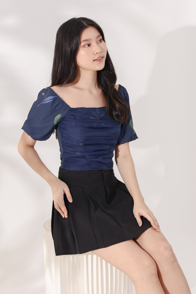 Akalia In-House Floral Print Puff Sleeve Crop Top